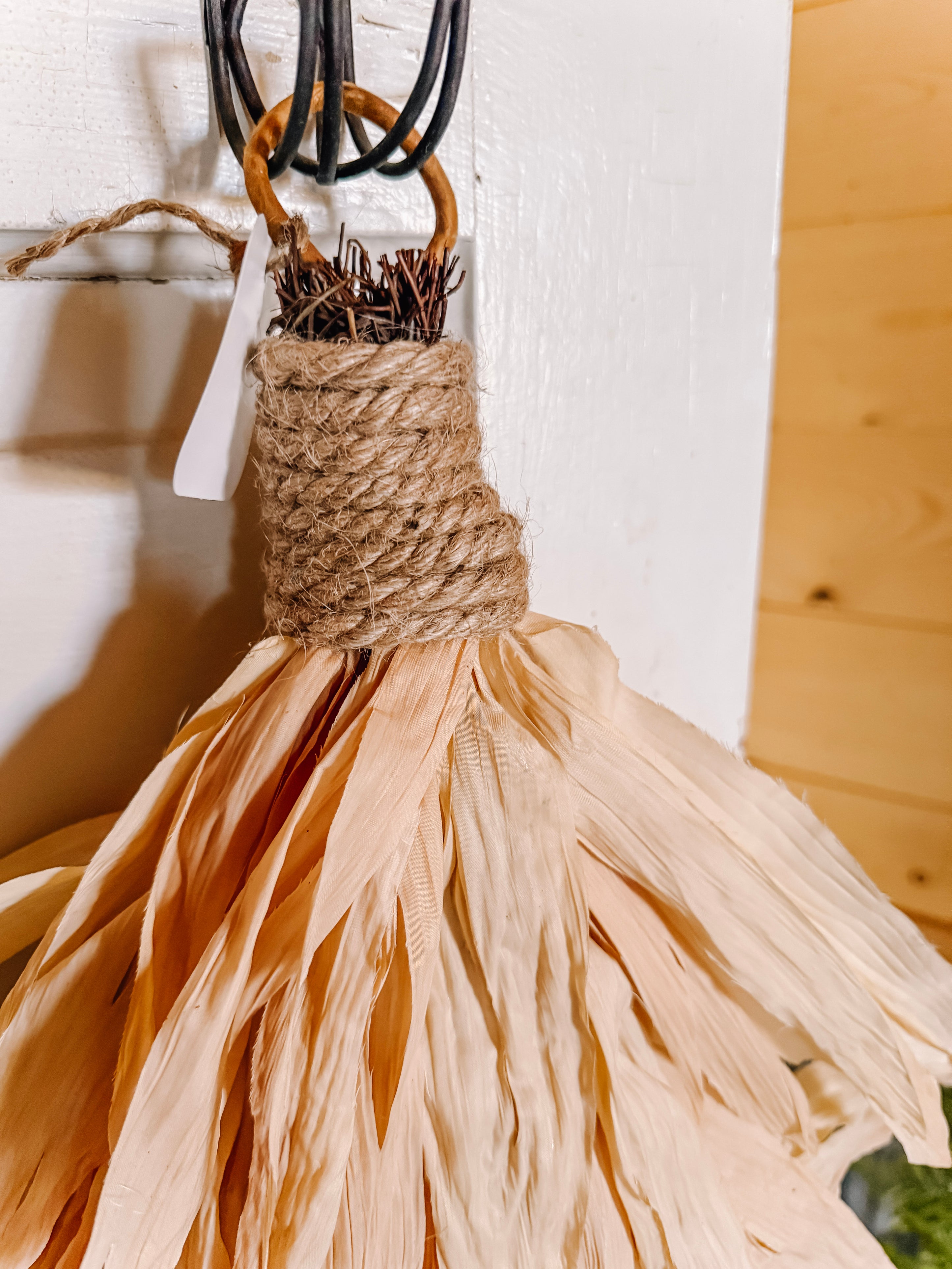 Corn Husk Swag 28" – WillowBee Signs